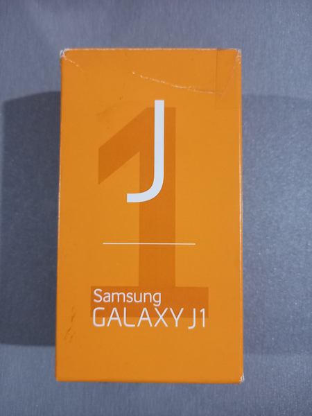 Samsung GALAXY J 1.