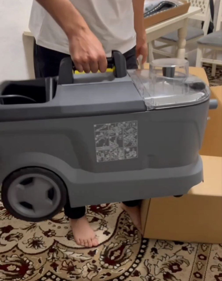 моющый профисиональный пелесос KARCHER puzzi 10/1