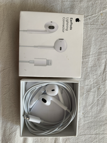 Naushnik iphone 14 gacha tuwadi ORIGINAL