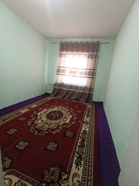 Uy Sotiladi 5mikr Pijama shopni orqa tomonida joylashgan