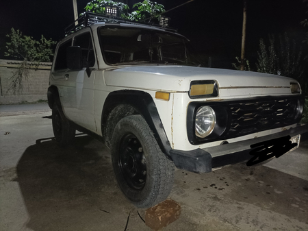 Niva sotiladi 2121