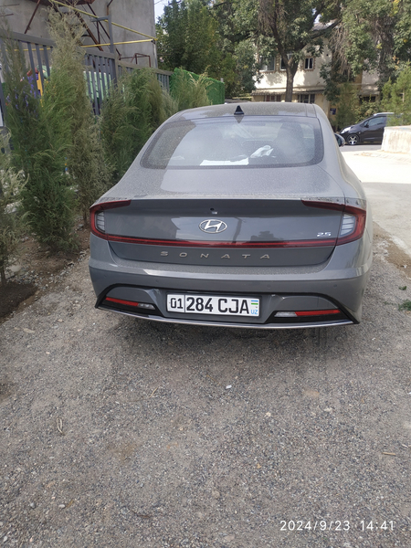 Продаю автомобиль Хундай Саната.