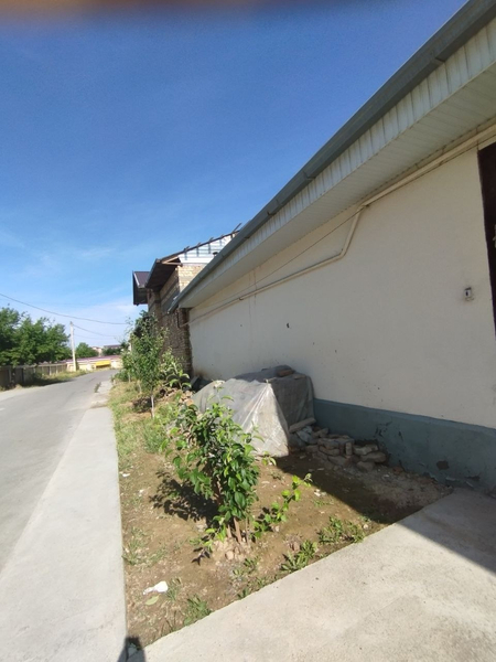 Mevazor mahalla qora qamish 2/3  karobka uy sotiladi
