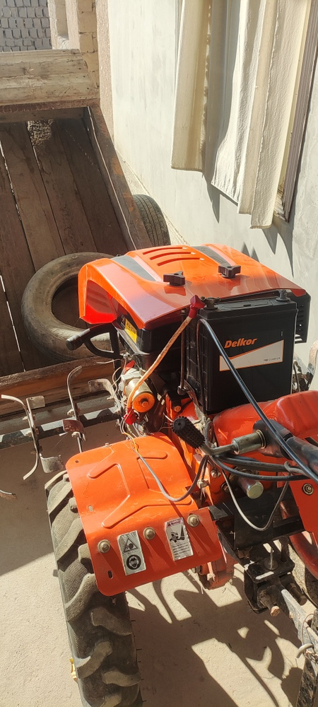 Mini traktor sotiladi