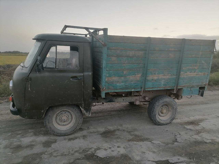УАЗ,грузовой бортовой сотилади