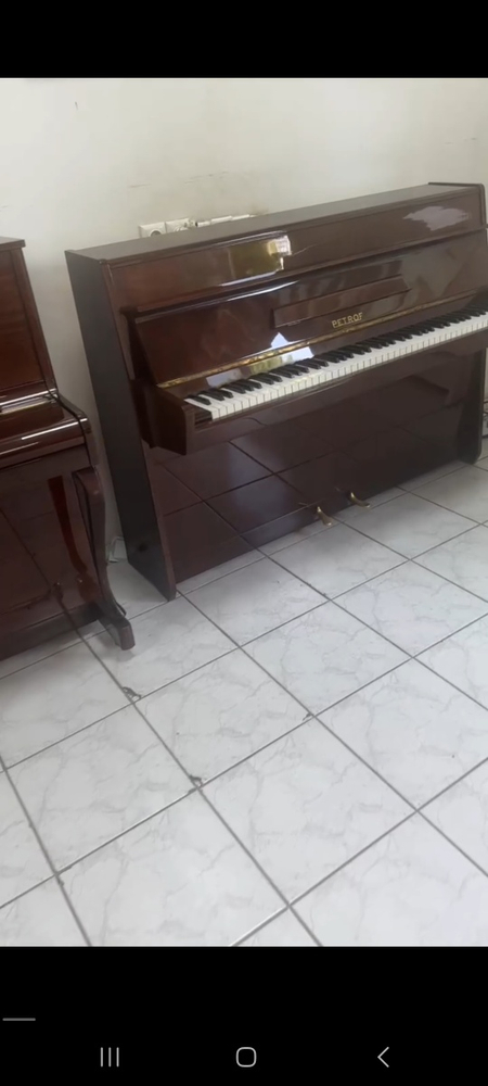 Petrof pianino пианино