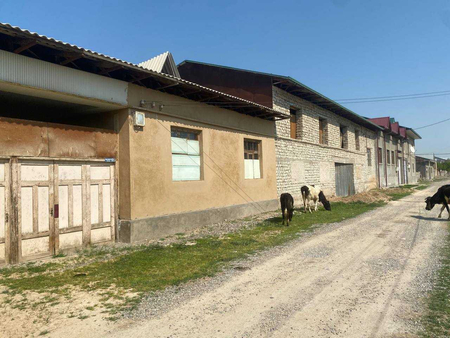 Hovli sotiladi, 12 sotix