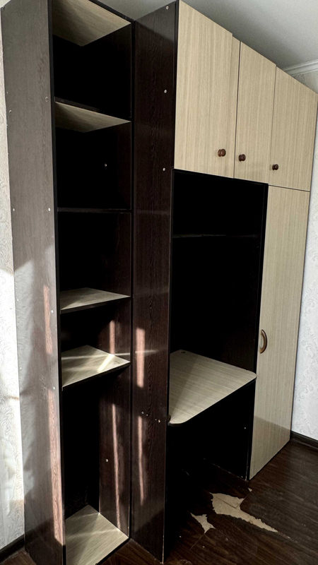Продается мебель в детскую, шкаф, стол письменный, кровать