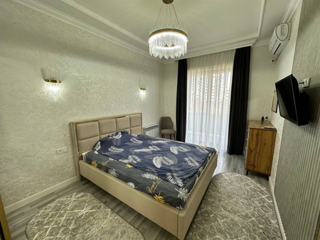 Шота Руставели 3/8/10 Есть Арендатор 850$ 
Площадь-67м2 
НОВОСТРОЙKA