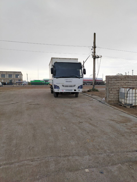 Isuzu avtobus sotiladi 2009