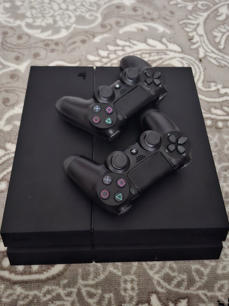 Плейстейшн 4 500гб