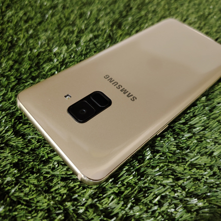 Samsung A8 18 sotiladi