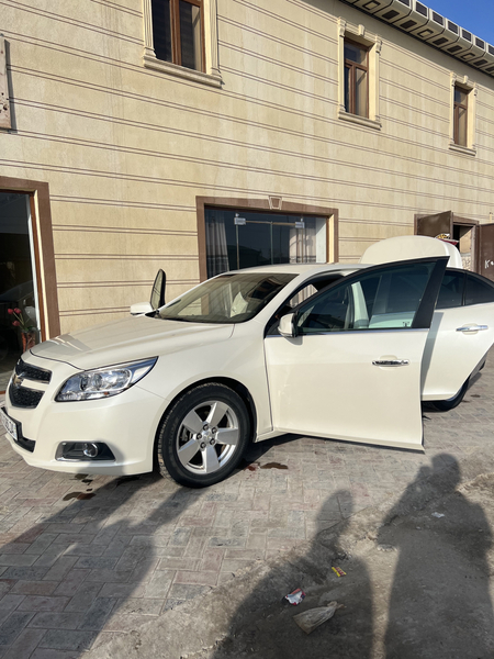 Malibu 1 продаётся конца 2013-года.  пробег 100000. Не битый.