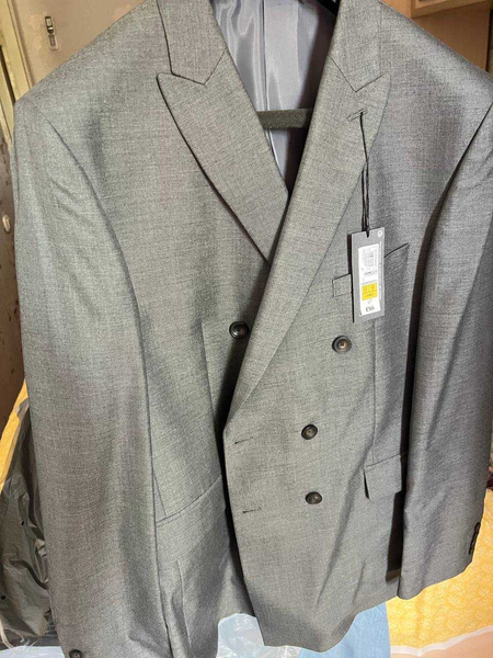 Пиджак мужское фирма TAILORED ( MANGO MEN )