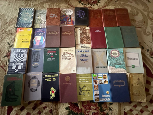Книги в ассортименте