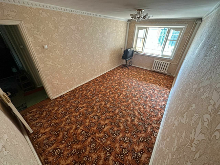 Продам своя 4 ком квартира на Фархатскый ринок