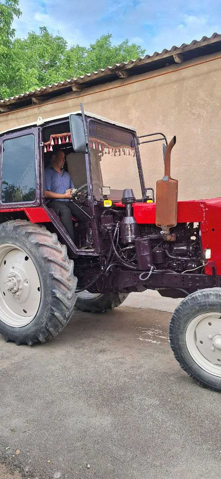 Traktor sotiladi srochno!!! olasiz minasiz