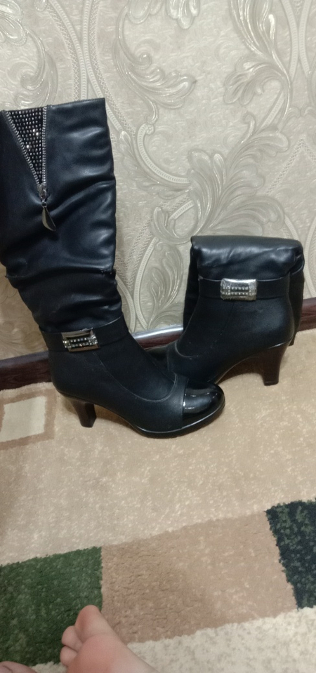 Женские сапоги новые