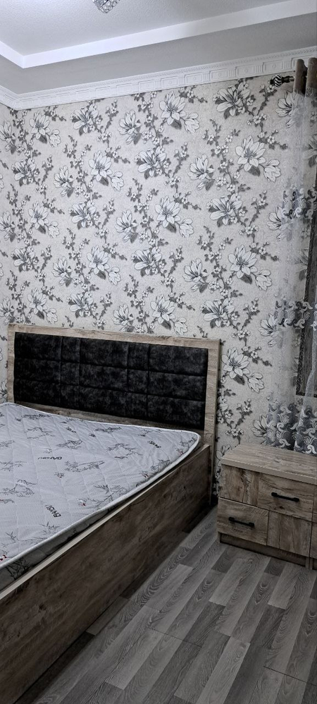Аренда берилади 2 спальни битта гостини хама шароитлври бор 300$
