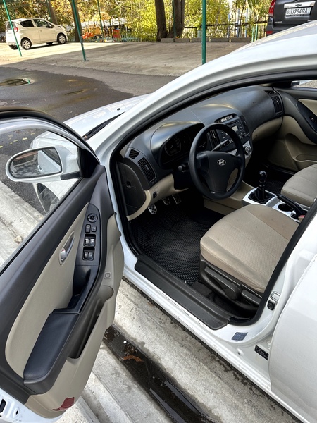 Hyundai Avante 1.6