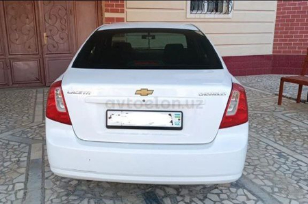 Продам автомобиль chevrolet lacetti