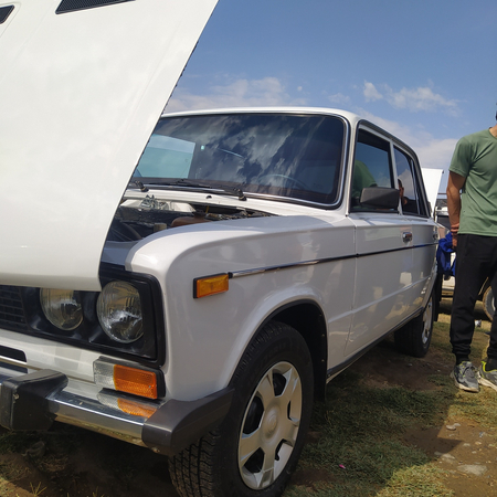 Vaz 2106 juguli sotiladi  reyalni oladiganlar temir gazbalontel qilsin
