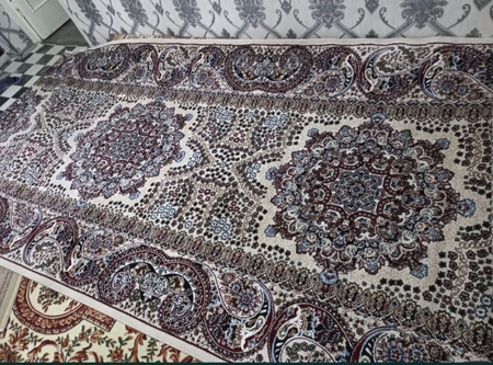 Qalin Gilam sotiladi
