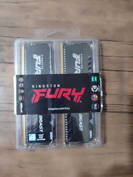 Kingston 64GB,  2x32GB DDR4, 3200MHz  идеальный состояние