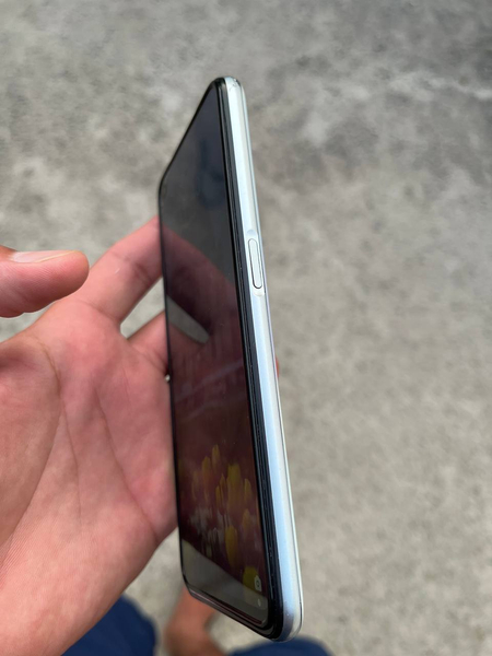Realme 6  eng zo'ri 6/128