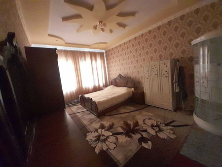 6 сотихли ховли сотилади.