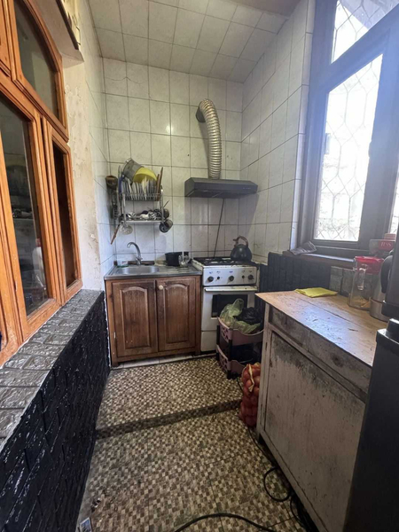 Продаётся квартиры 3/1/4 на Юнусабадском районе 11-й квартал (J2348)