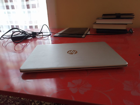 Notebook hp yangi