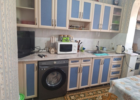 Чиланзар Ц кв « 2 хона 60м2 срочно сотилади 1х7 балкон