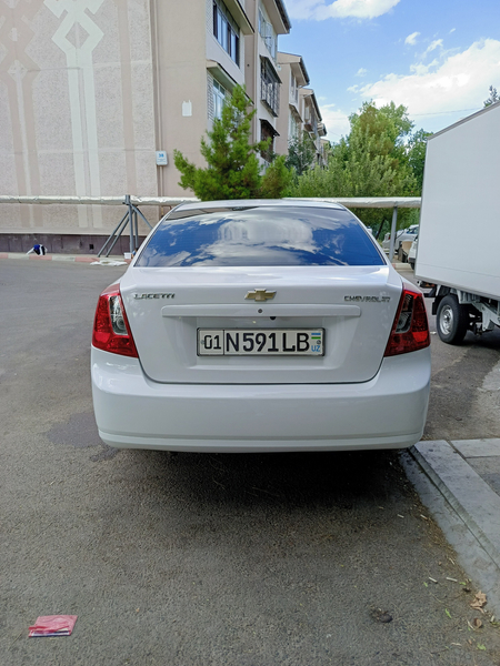 Ласетти тез сотилади