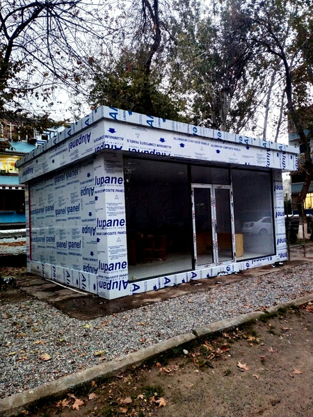 Под офис мобильный домик из контейнера