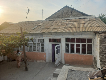 Yashab turgan xonadon sotladi