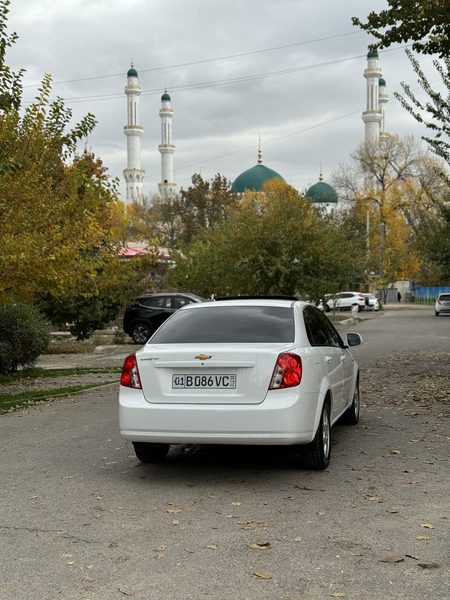 Gentra avtomat 2024 yil 14.000km