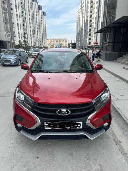 LADA Xray cross сотилади