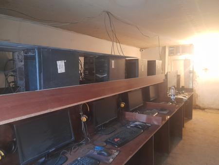 Tayyar biznes satiladi 10 shtuk komp+ Play3 +tv+ 2 kamera+ kondior
