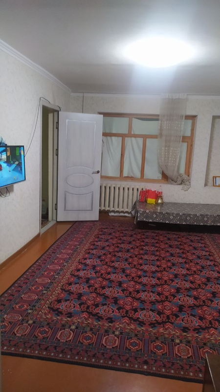 Срочно продается 2 комнатная квартира мирабадском супермаркет Магнит