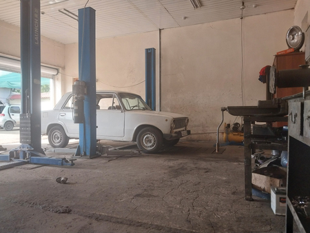 2101 Sotiladi  1976 Gaz bor