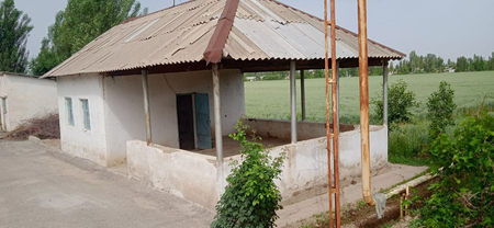 Dala hovli sotiladi