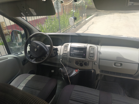 Renault trafik sotiladi