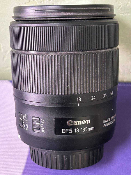 Объектив CANON ZOOM LENS EF-S 18-135 mm 1:3,5 - 5,6 IS USM