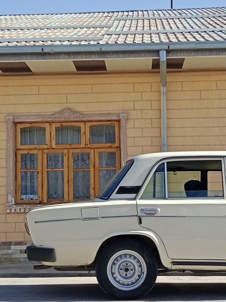 Vaz 2106 sotiladi