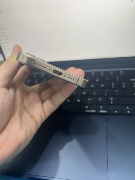 16 pro 256GB desert titanium new