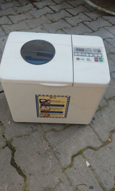 Продается хлебопечь.