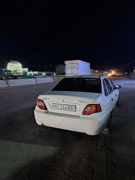 Moshina srochna sotiladi