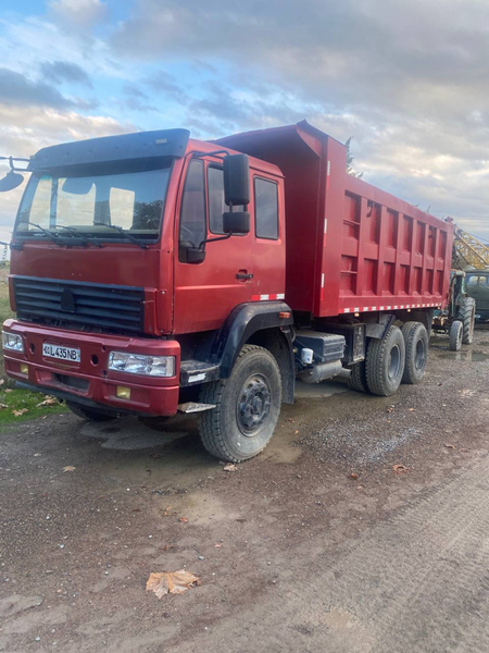 Sinotruk ZZ3251NS