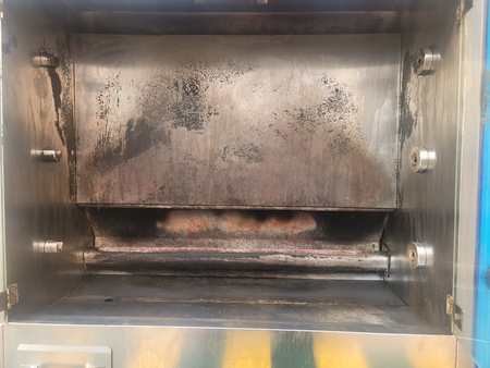 Grill aparat sotiladi pimak